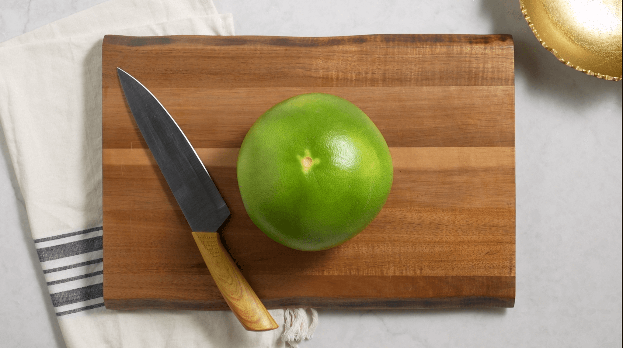 How To Peel A Pummelo - Kings River Packing